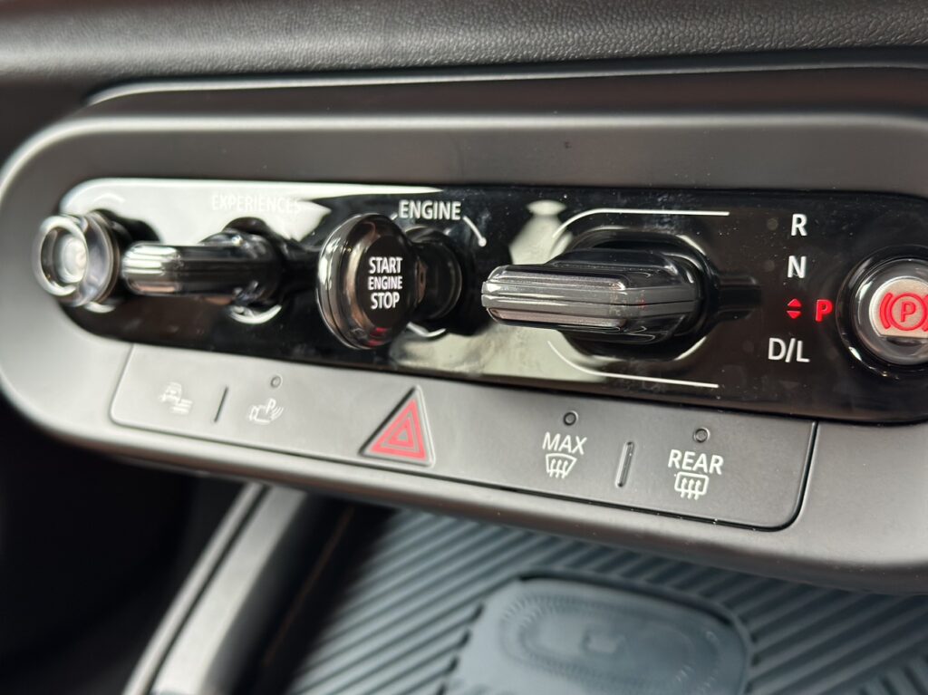 BMW GENIUSが「MINI 新型カントリーマン」を試乗★ | Tomei-Yokohama BMW