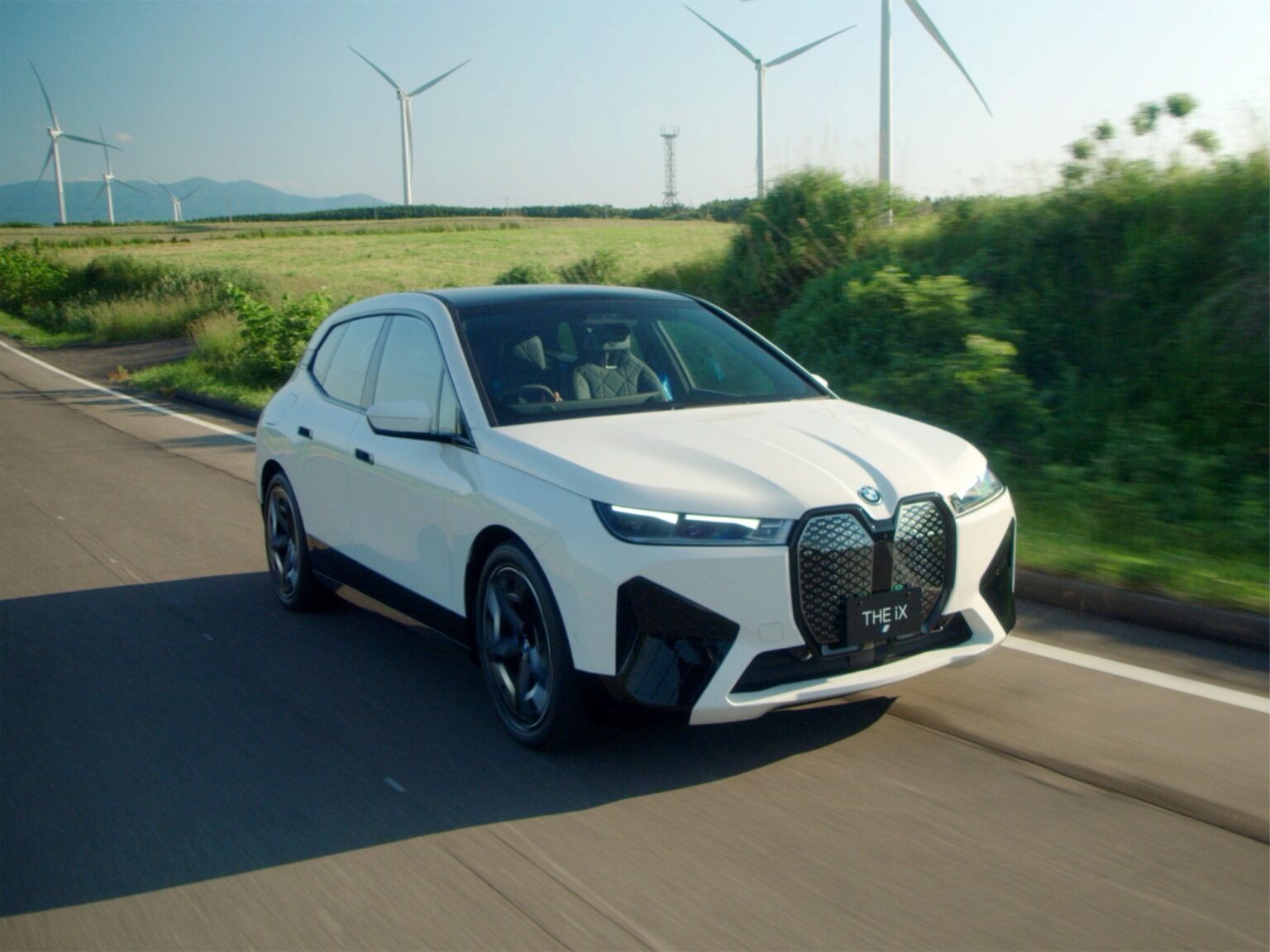 ついに航続可能距離700km！？新型iX LCIモデルが登場！ | Tomei-Yokohama BMW